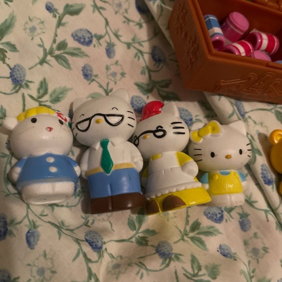 Sanrio | Toys | Hello Kitty And Friends Toy Set With Brown Treasure ...
